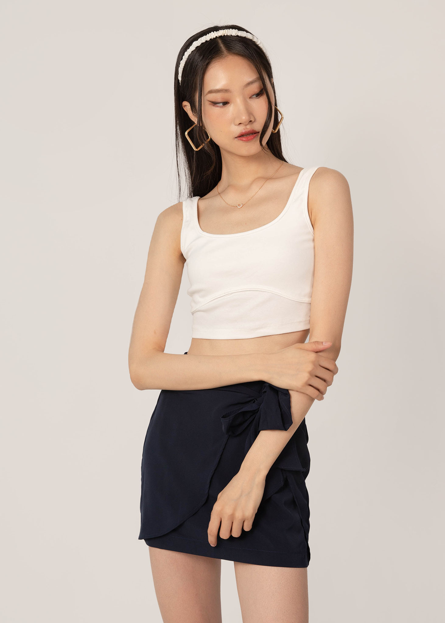 Queen Of Padded Top in White | 6STYLE