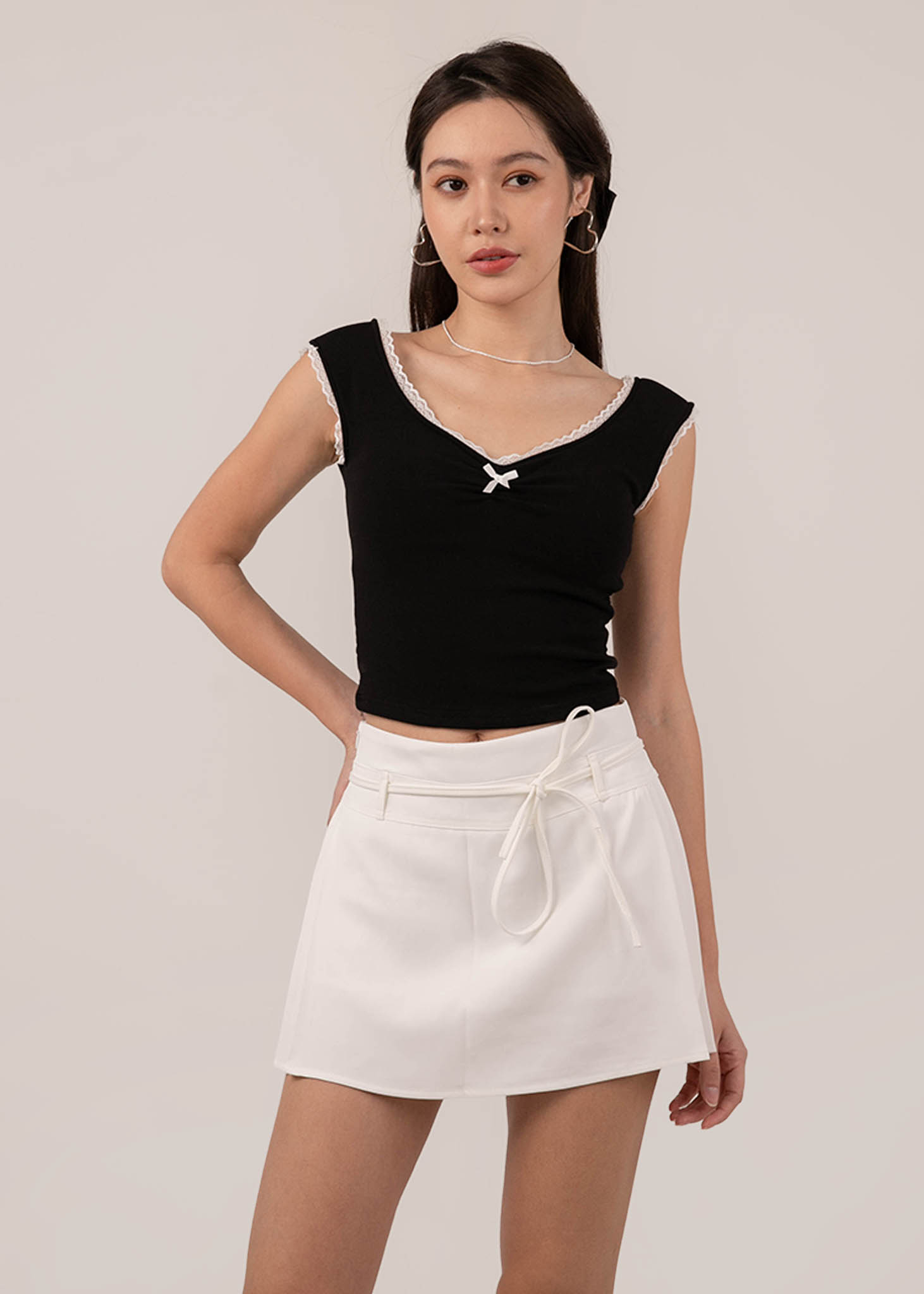 Focus On Me Mini Skorts in White | 6STYLE