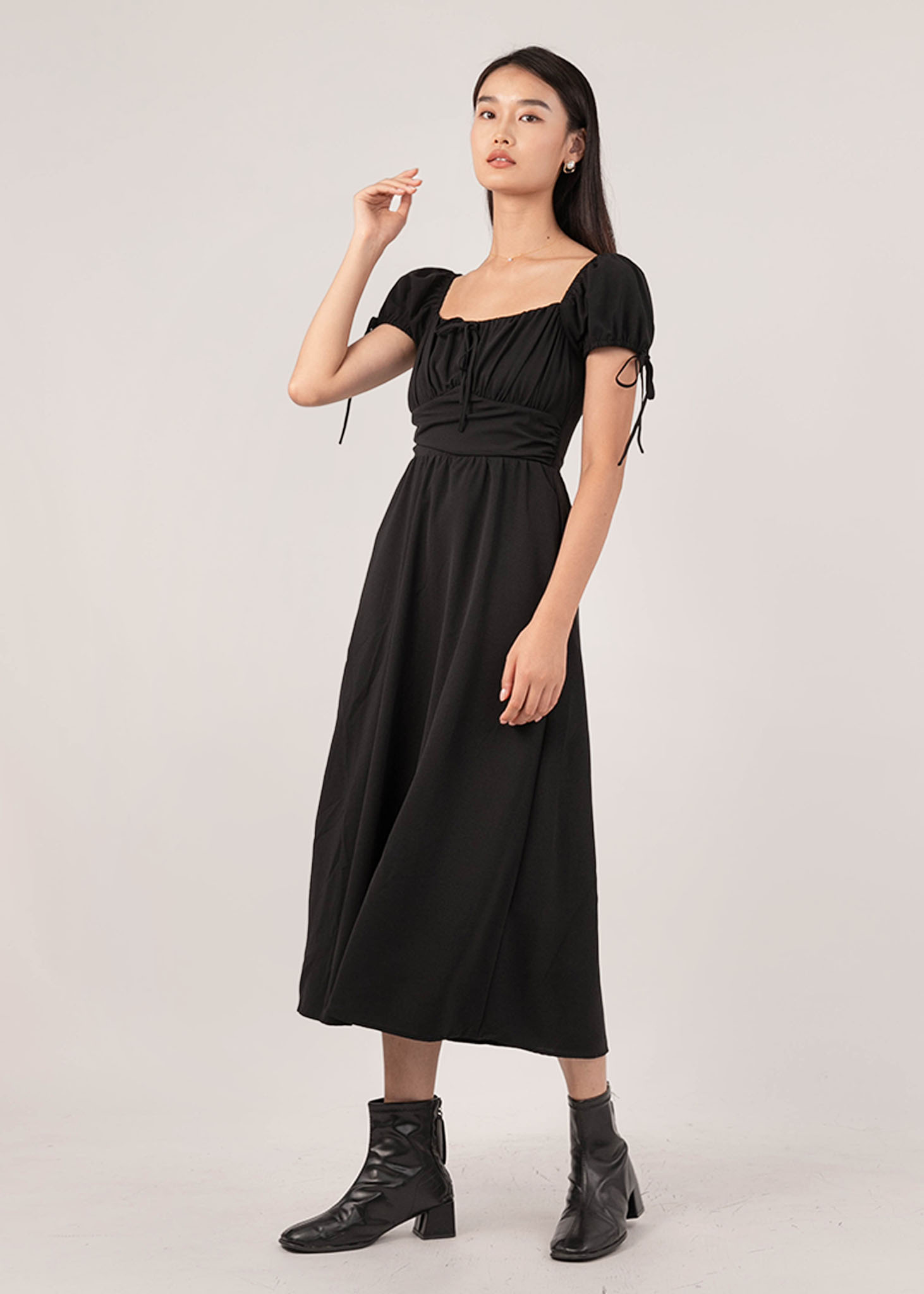 City Girl Ruched Midi Dress in Black | 6STYLE