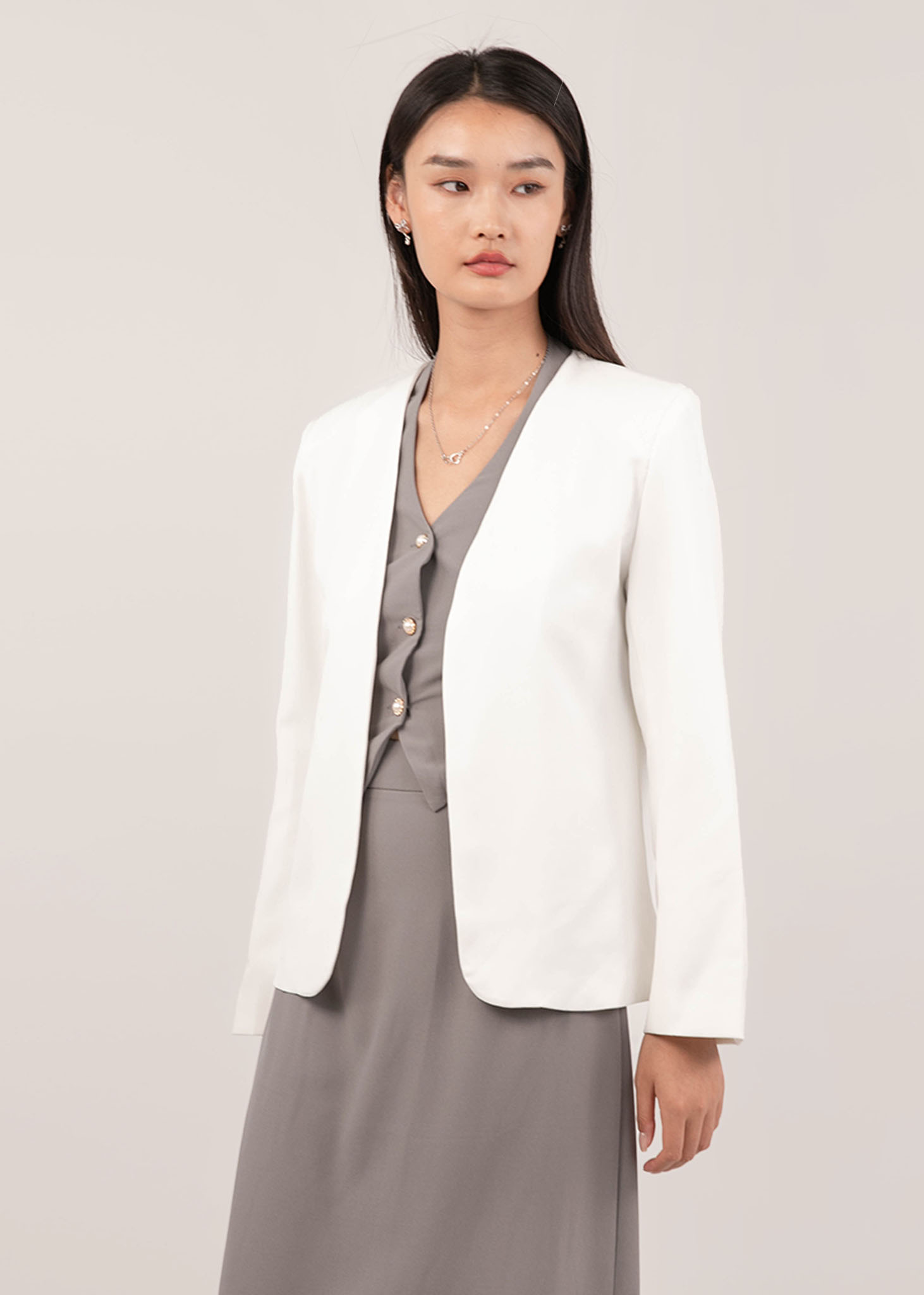 Sleek And Clean Blazer in White | 6STYLE