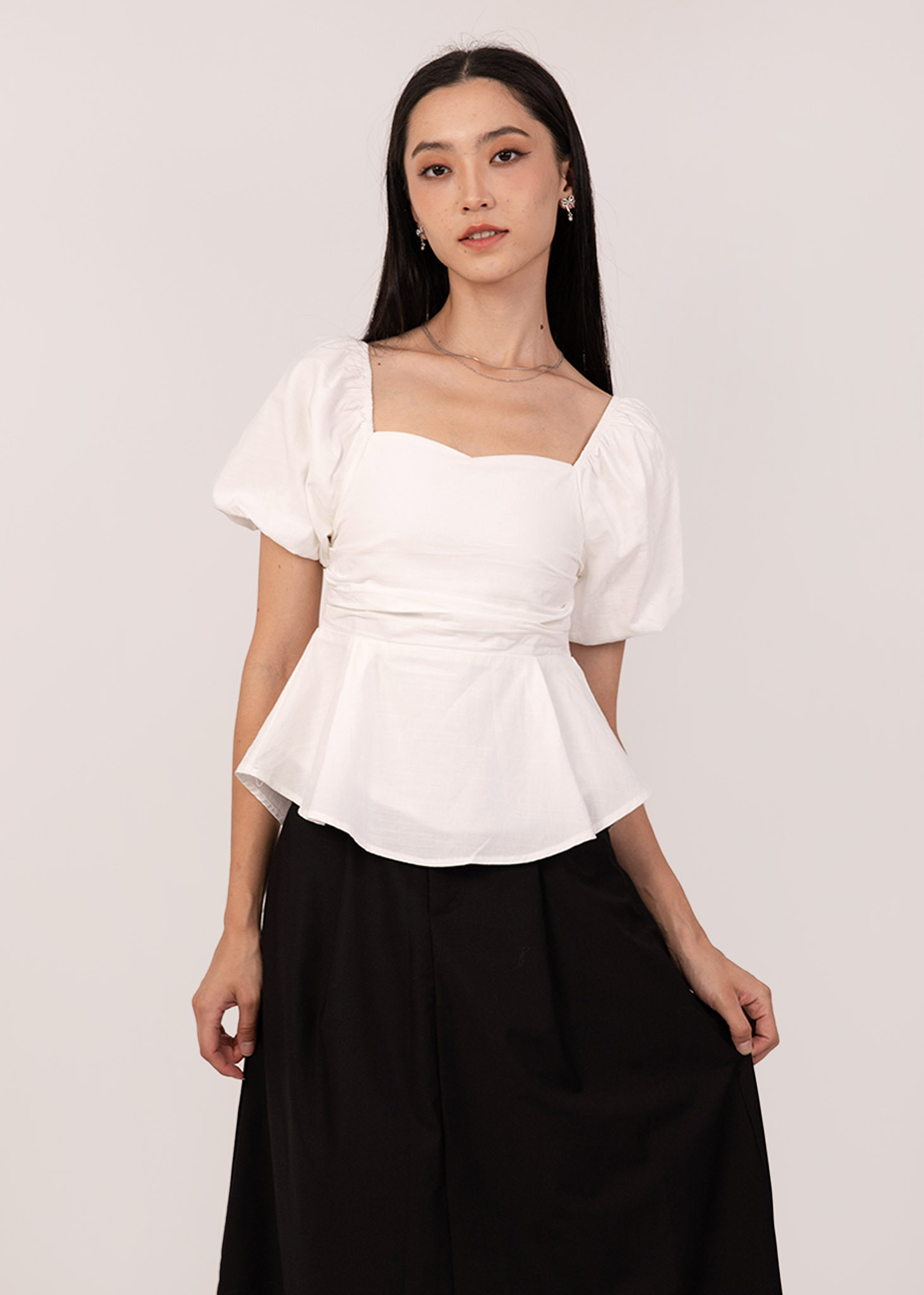 Flair Sweetheart Puffy Sleeve Top in White | 6STYLE