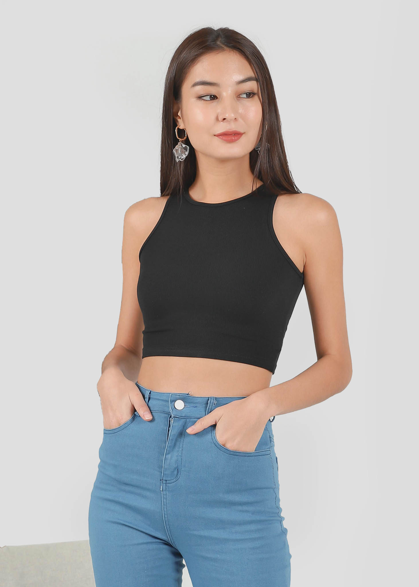 Ribbed Cut In Razor Top in Black | 6STYLE